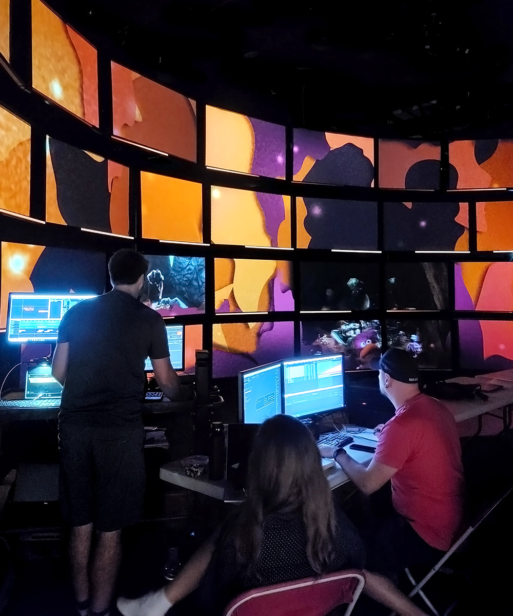 Carrousel - Normal Studio